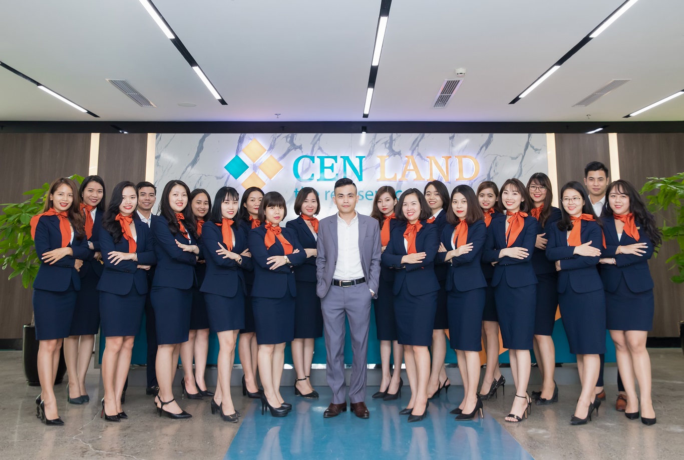 Đồng phục CenLand - sự tinh tế toát lên đẳng cấp chuyên nghiệp - Đồng ...